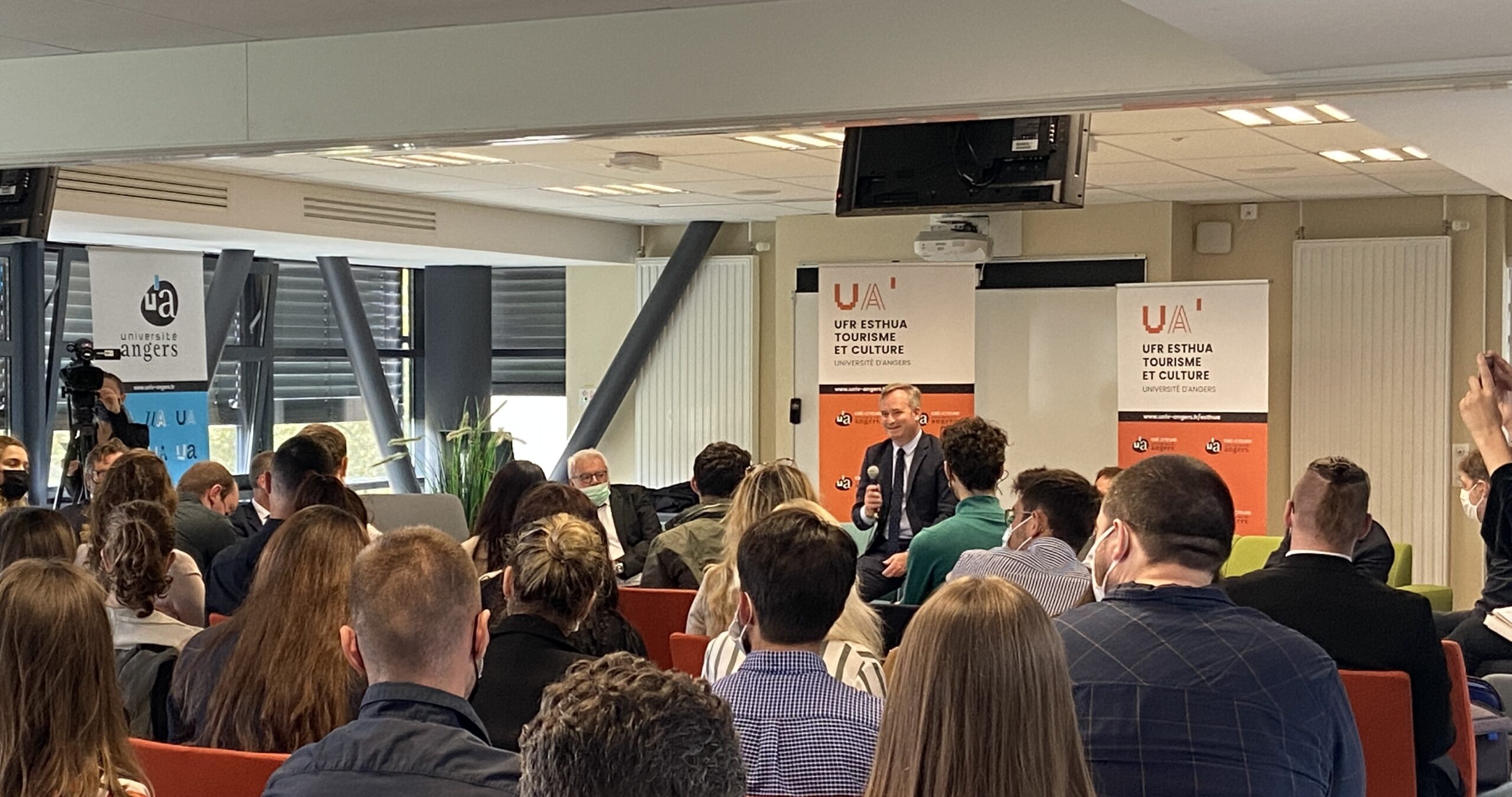 Visite du secrétaire d’État chargé du tourisme, Jean-Baptiste Lemoyne à ...