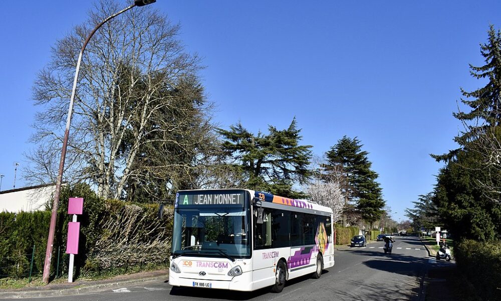 Grand Cognac rend ses transports scolaires gratuits pour tous face à la ...