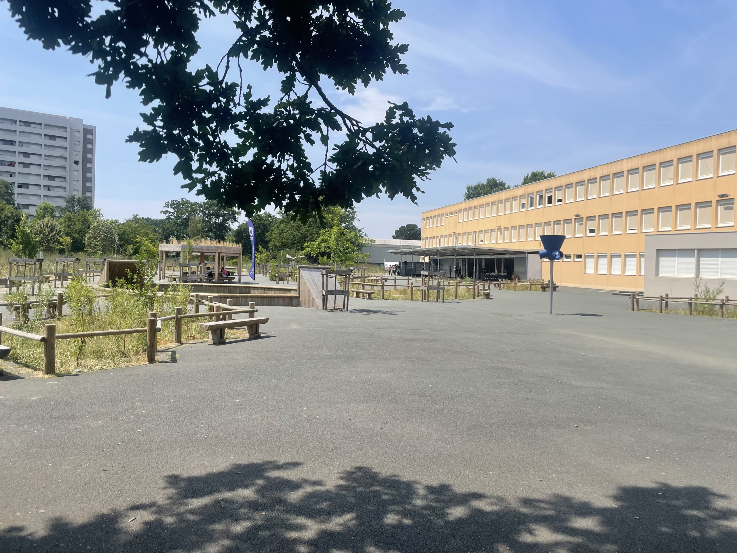 Dans le collège François Rabelais à Belle Beille, le département ...